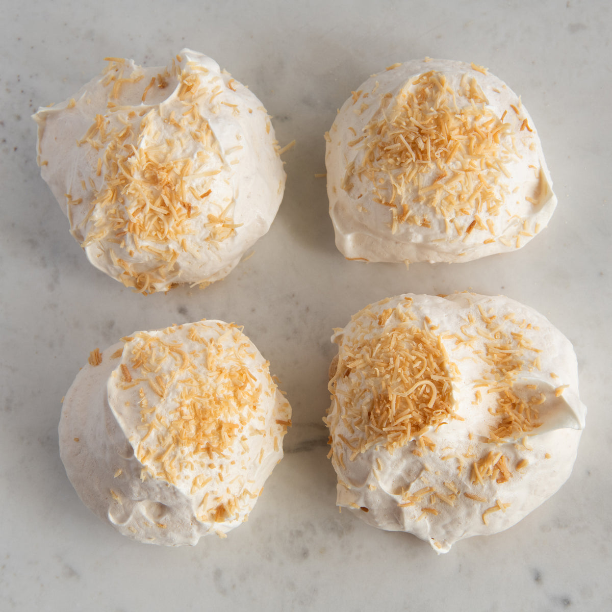 Toasted Coconut Pavlovas – Prima Après